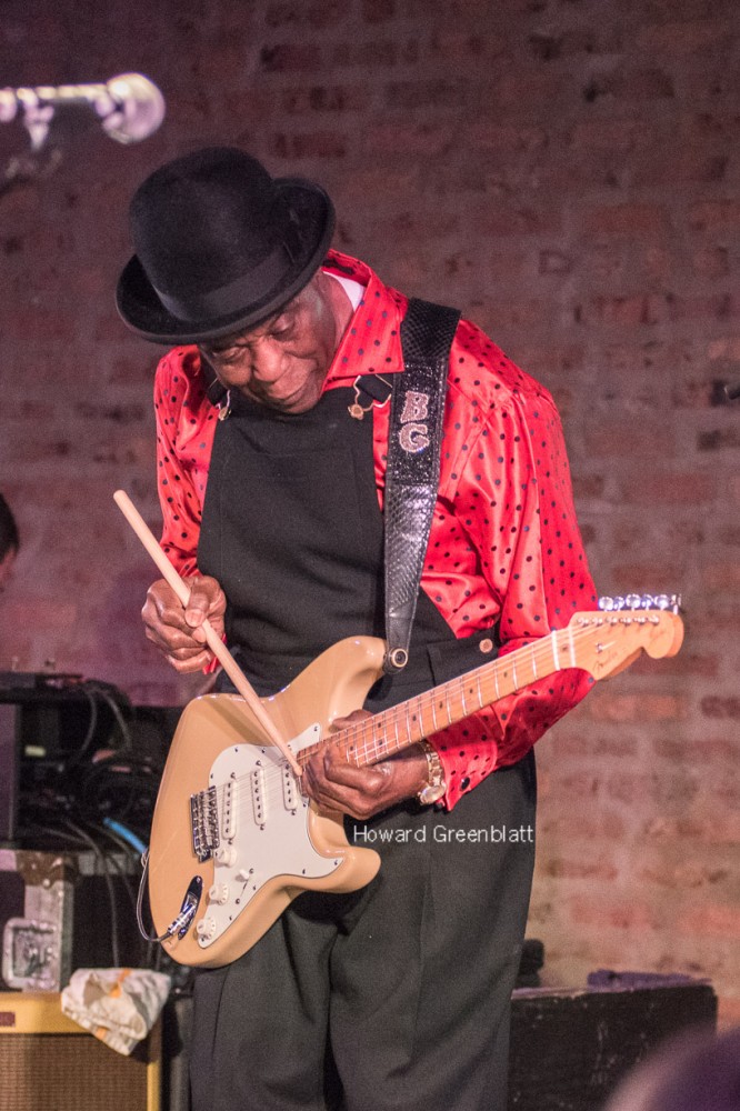 PHOTO GALLERY | Buddy Guy @ Legends 1/5/17 - Tomorrow's Verse